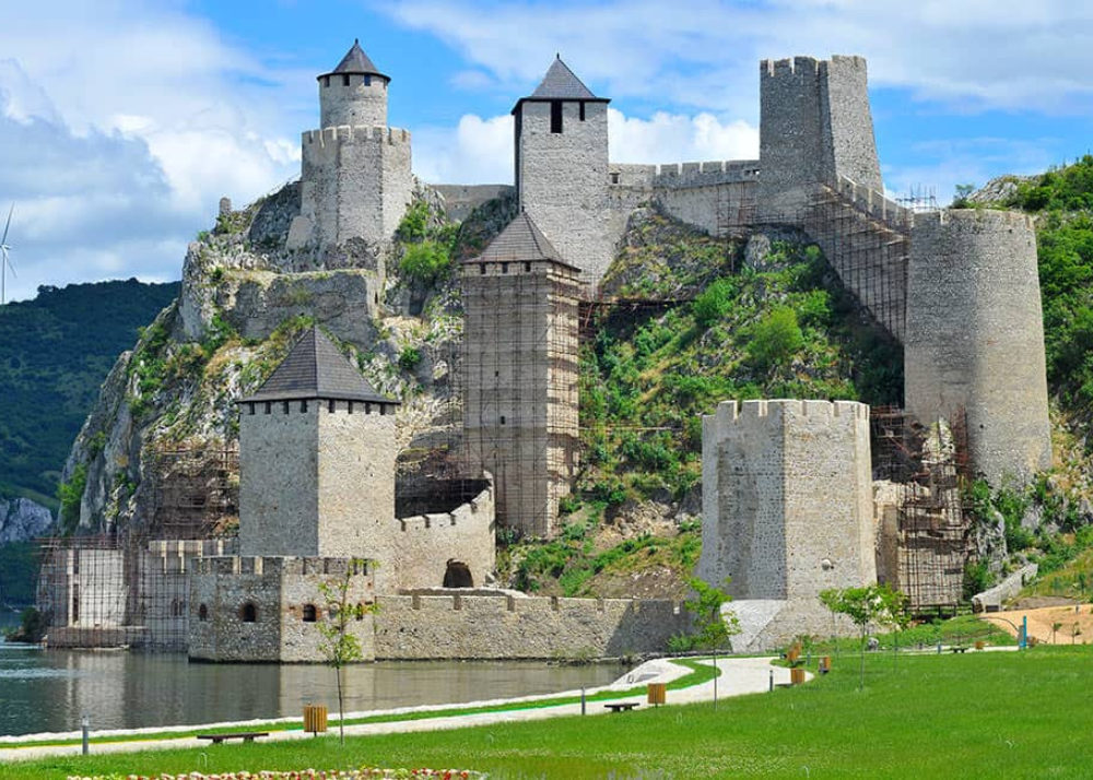 Golubac fortress has new working hours - Balkan Travel - Luxury ...